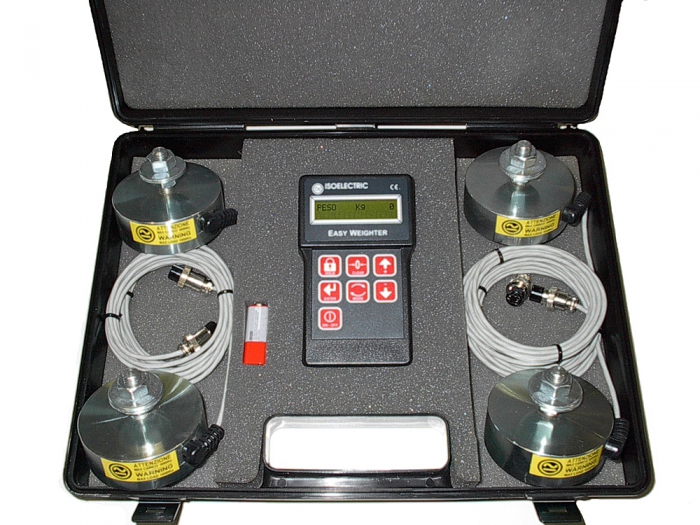 Electronic Equipment with 4 weighing feet